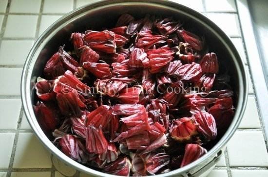 A Delightful Sorrel Sauce for Your Meats