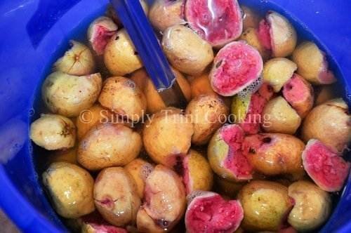 Guava Wine : Delightful Guava Fruitiness In A Glass