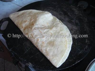 A Delicious Roti: Channa Puri