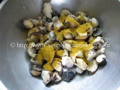 An Irresistible Tasty Curry Conchs and Dumpling